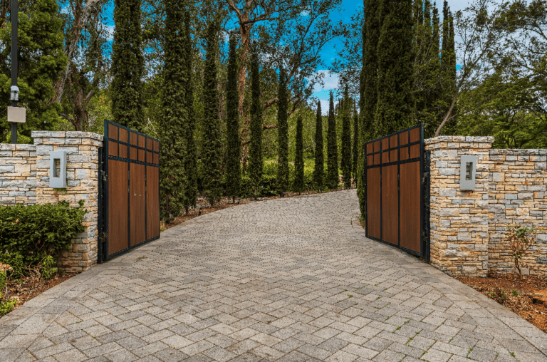 Secluded 5-Acre Luxury Compound & Vacant Buildable Lot - Paramount ...