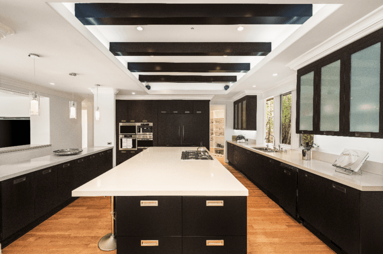 Secluded 5-Acre Luxury Compound & Vacant Buildable Lot - Paramount ...