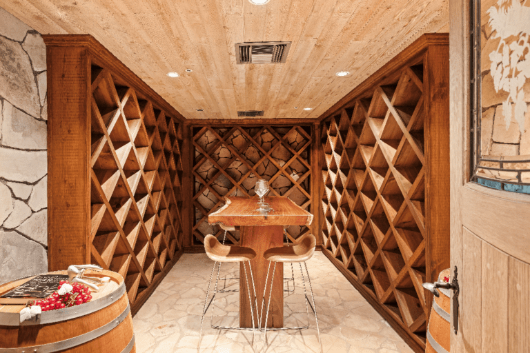 Secluded 5-Acre Luxury Compound & Vacant Buildable Lot - Paramount ...