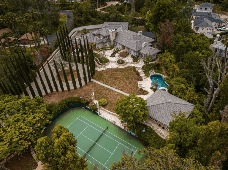 Secluded 5-Acre Luxury Compound & Vacant Buildable Lot - Paramount ...